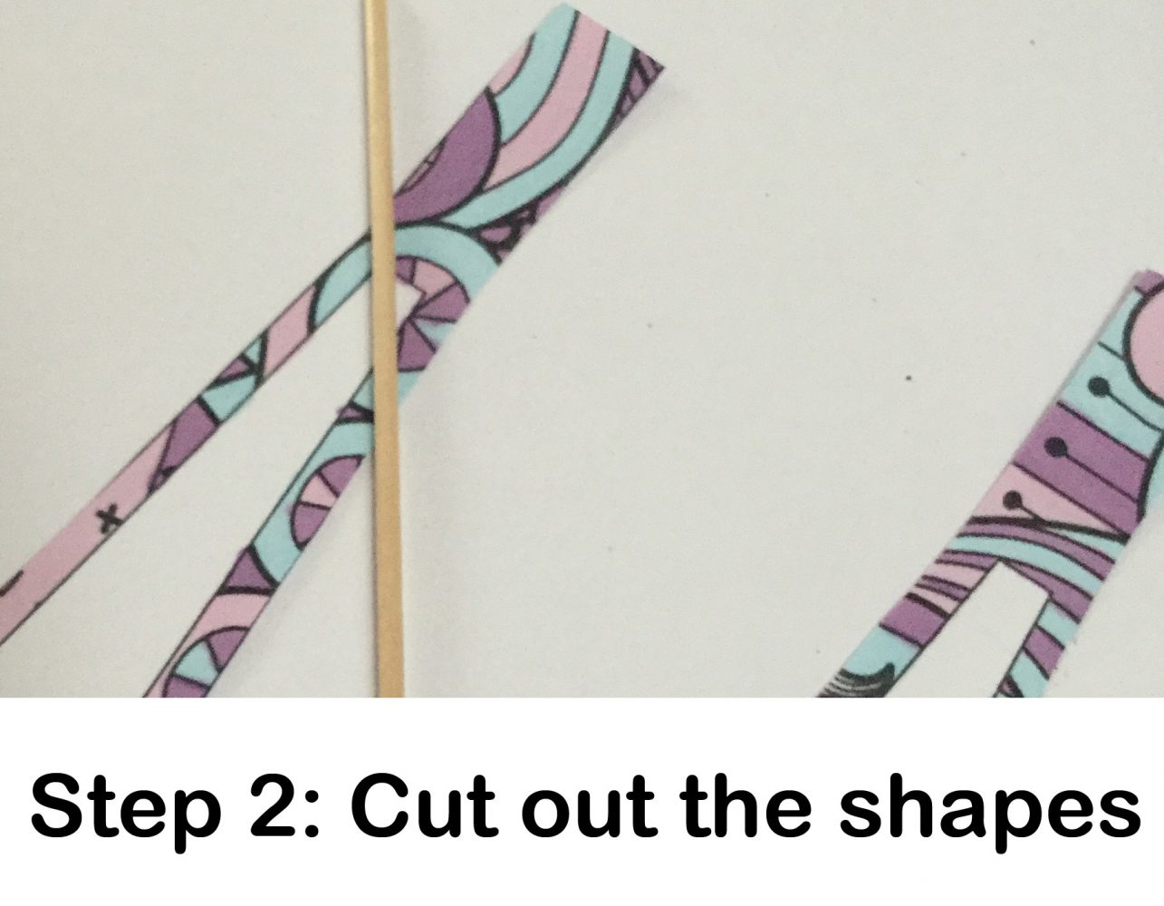 How to Make a Custom Colored Paper Beads - Make Breaks